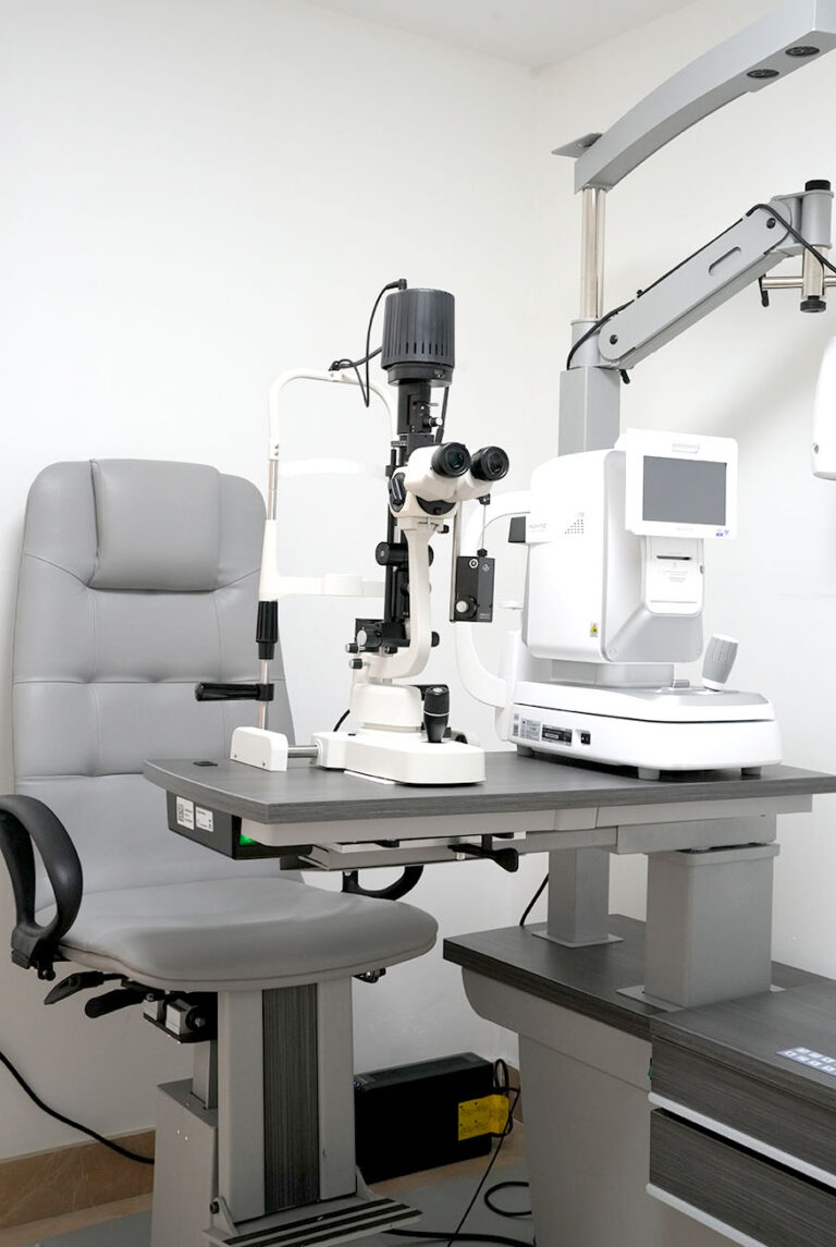 Facility - Eyes Color Labs